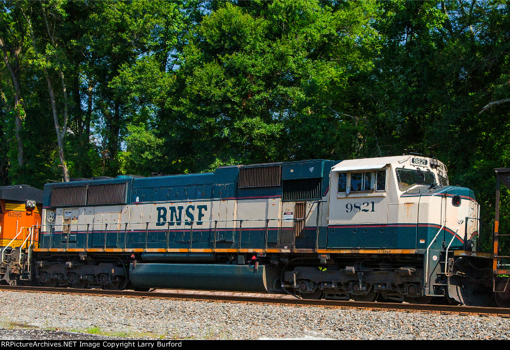 BNSF 9821